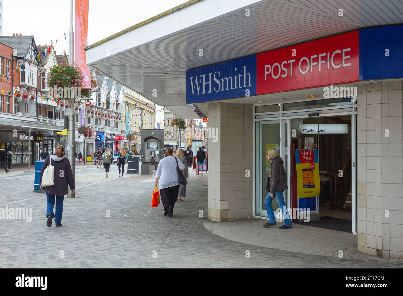 Helen cowles hi-res stock photography and images - Alamy