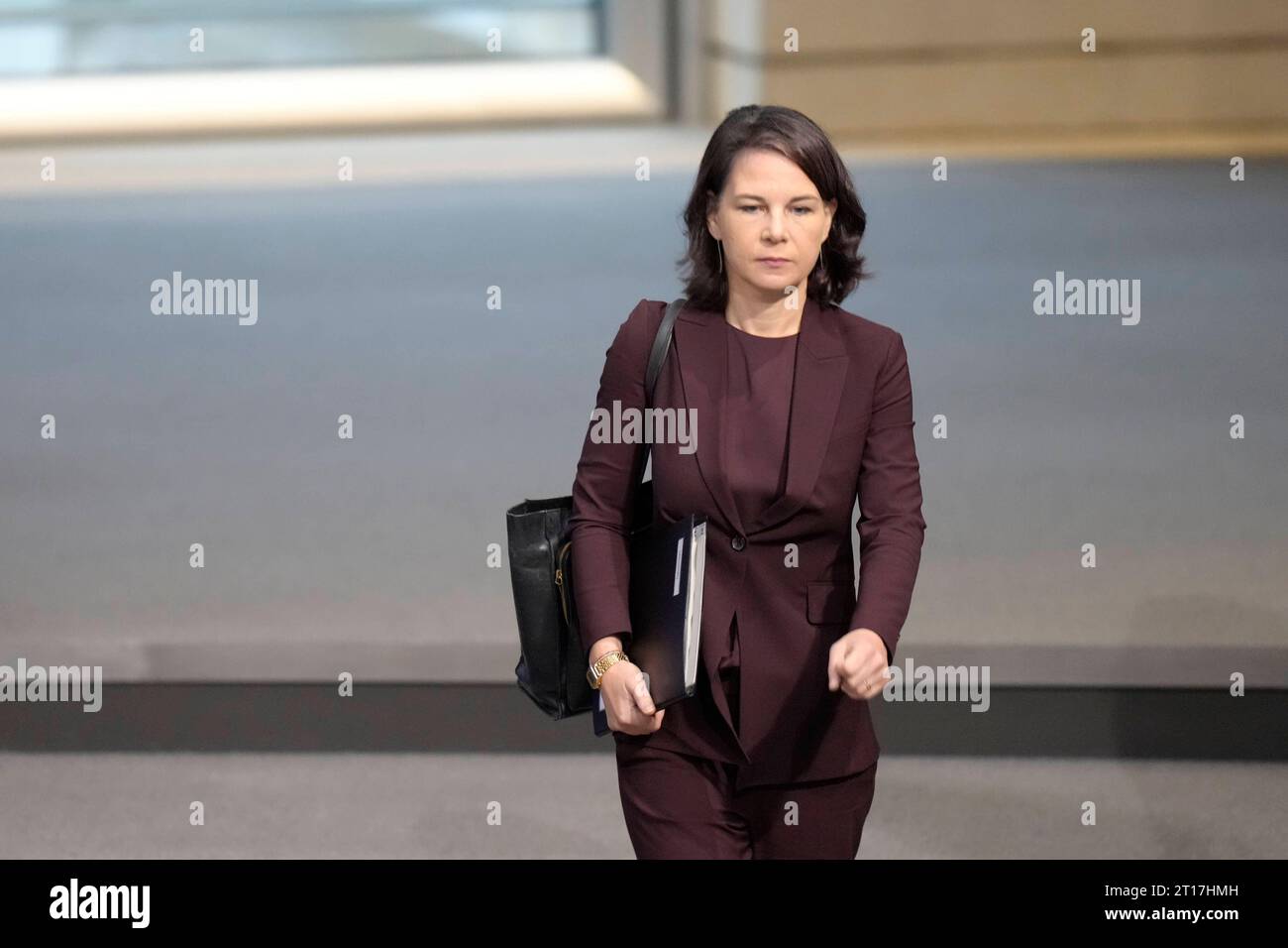128. Plenarsitzung des Deutschen Bundestag mit Regierungserklaerung ...