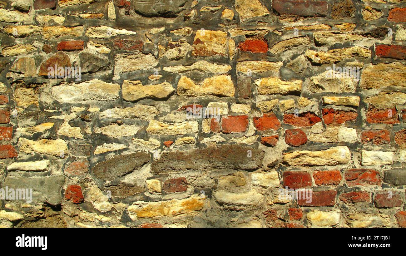 Fragment wall broken stucco hi-res stock photography and images - Alamy