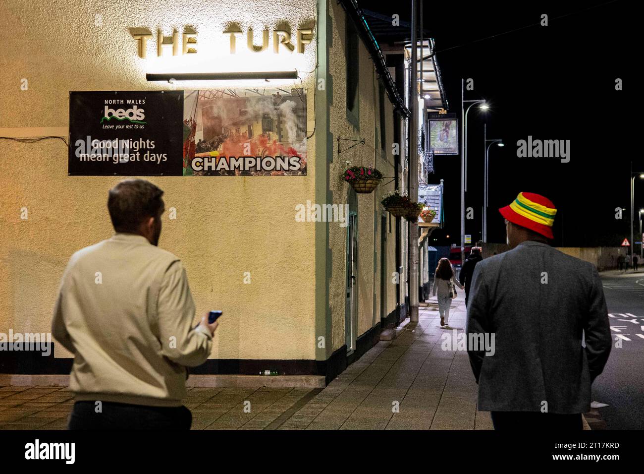 The turf pub wrexham hi-res stock photography and images - Alamy