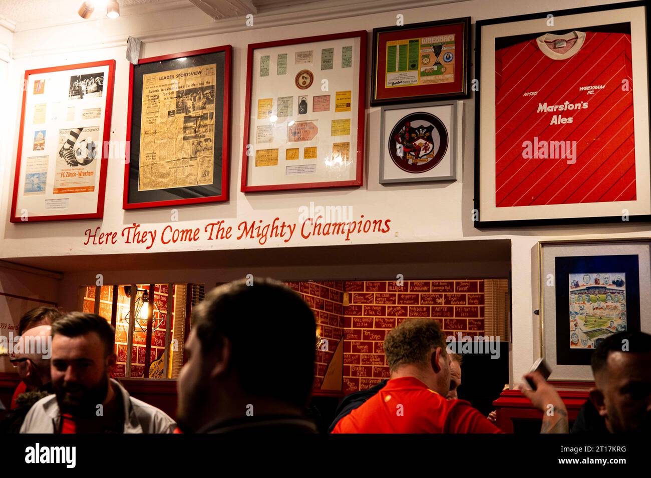 The turf pub wrexham hi-res stock photography and images - Alamy