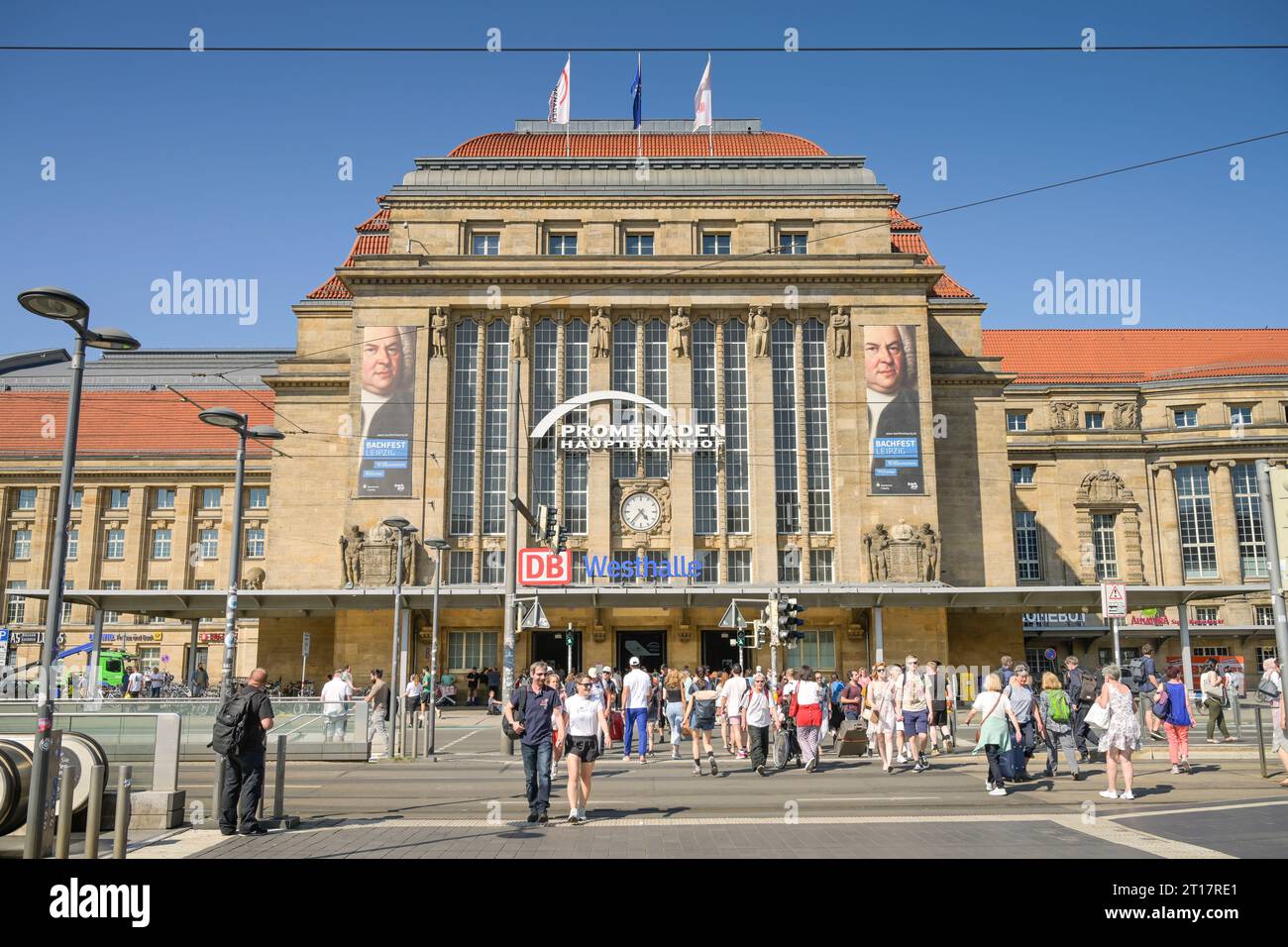 Leipziger hauptbahnhof hi-res stock photography and images - Alamy