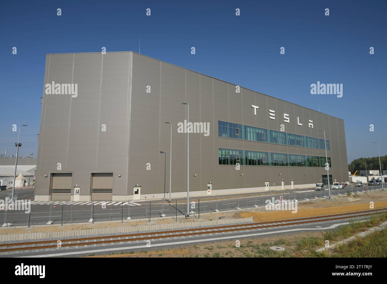 Tesla Giga-Factory, Grünheide, Brandenburg, Deutschland Stock Photo - Alamy