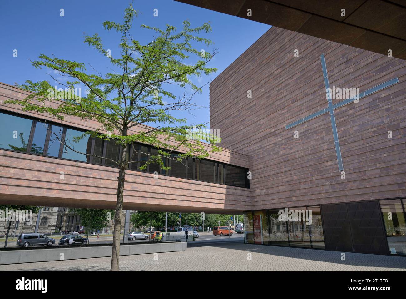 Katholische propstei st trinitatis hi-res stock photography and images ...