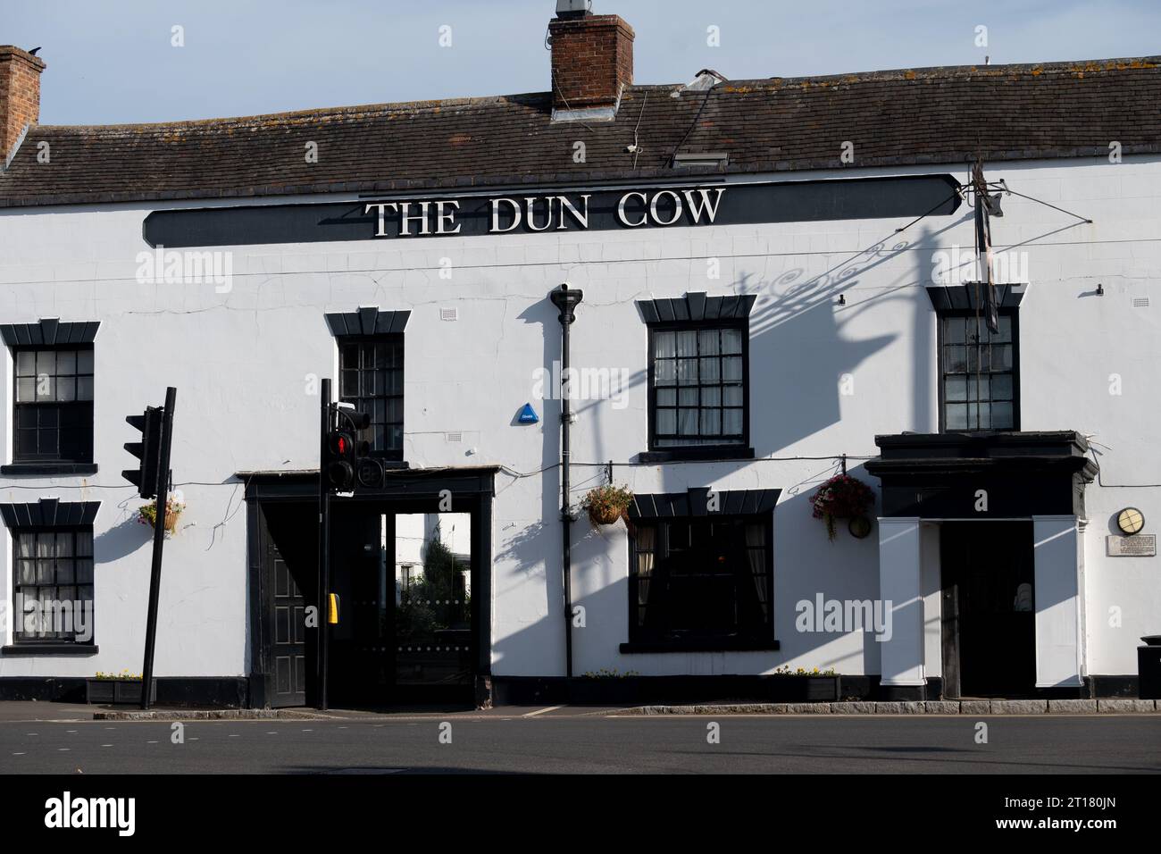 The Dun Cow pub, Dunchurch, Warwickshire, England, UK Stock Photo - Alamy