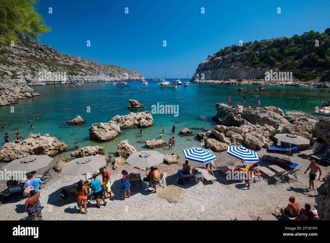 Person am strand liegen hi-res stock photography and images - Alamy