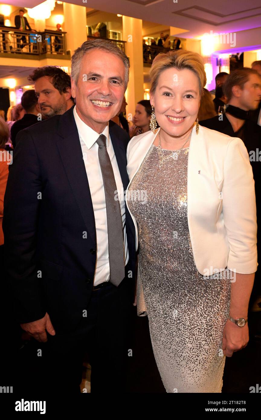 Berndt Schmidt und Franziska Giffey bei der Weltpremiere der Falling In ...