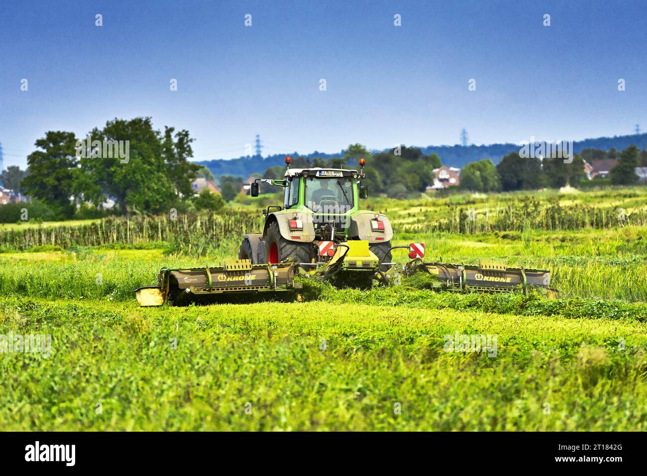 Landwirte traktor hi-res stock photography and images - Alamy