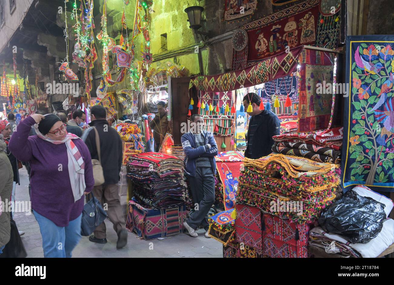 Geschäft, Teppiche, Khan el-Khalili Basar, Altstadt, Kairo, Ägypten Stock Photo - Alamy