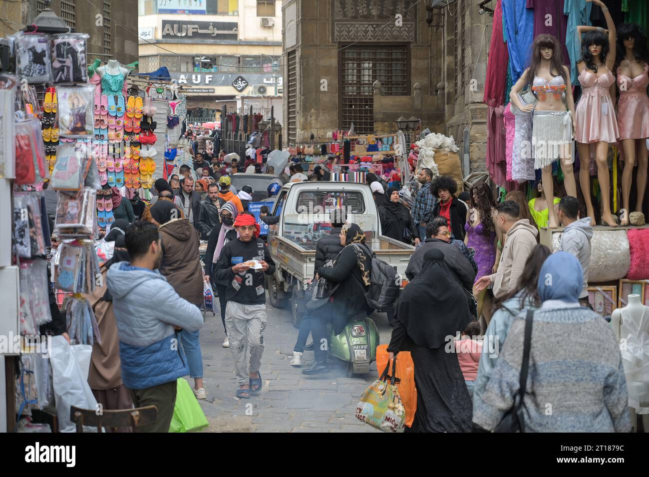 Menschen autos hi-res stock photography and images - Alamy