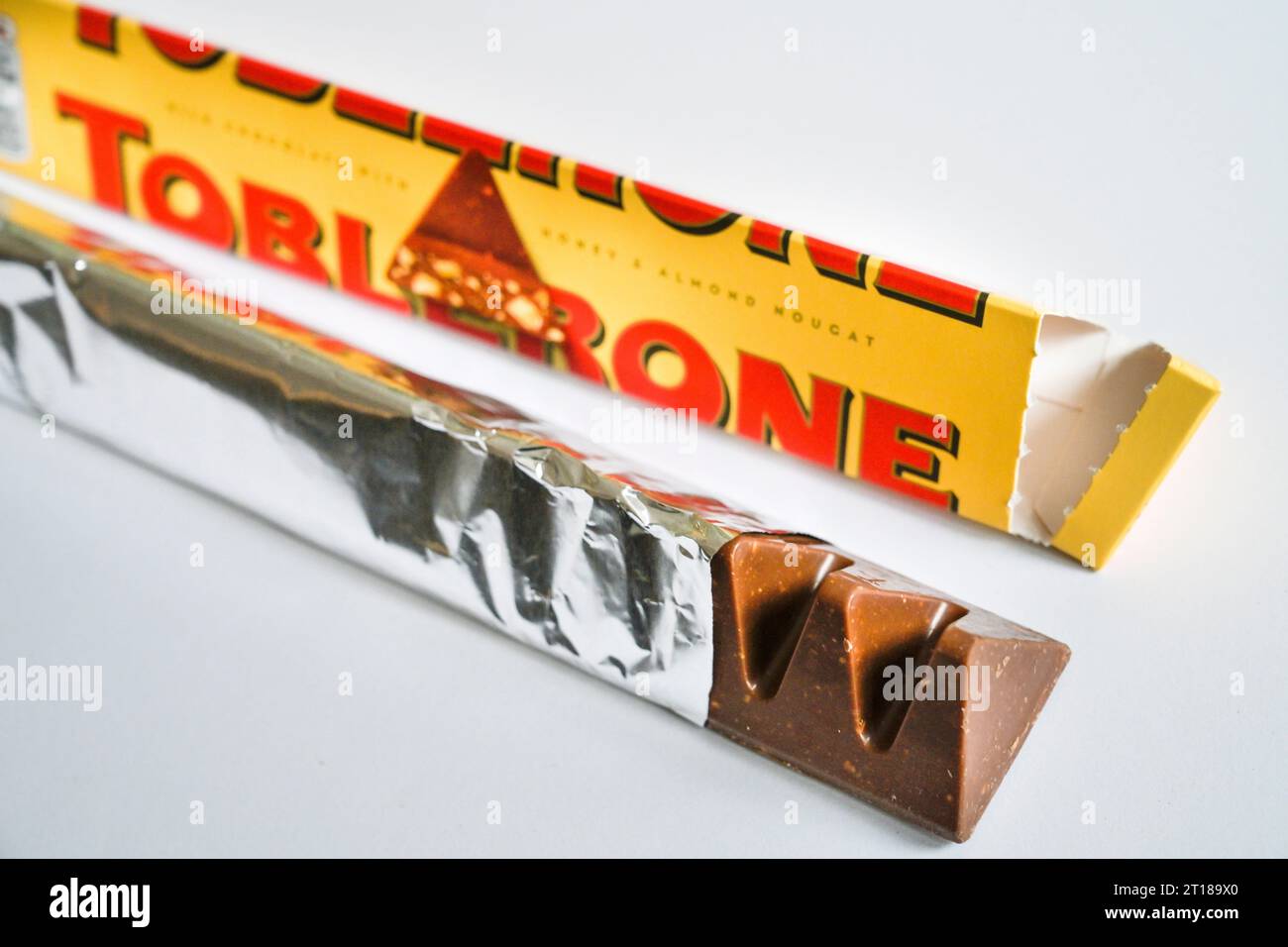 Schweizer Schokolade Toblerone Stock Photo - Alamy