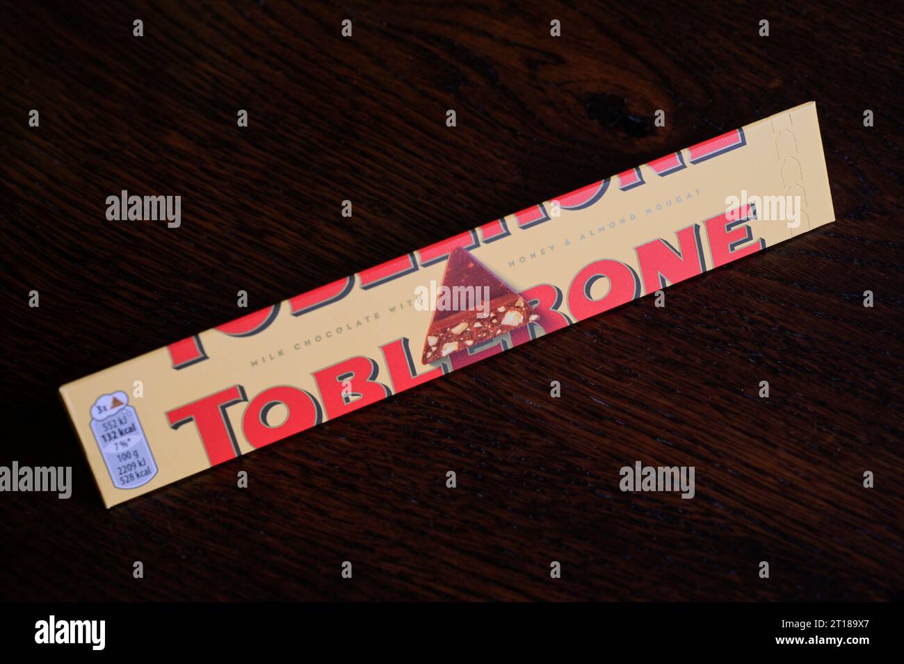 Schweizer Schokolade Toblerone Stock Photo - Alamy