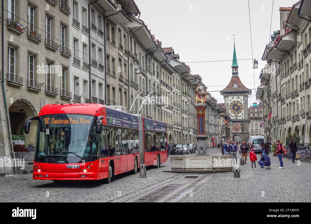 Bus, Kramgasse, Altstadt, Bern, Schweiz Stock Photo - Alamy