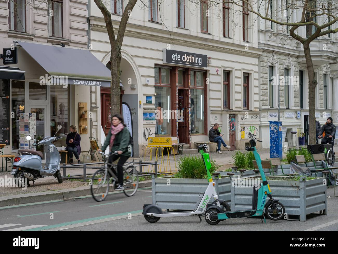 Radfahrer, Bergmannstraße, Kreuzberg, Friedrichshain-Kreuzberg, Berlin, Deutschland *** Local ...