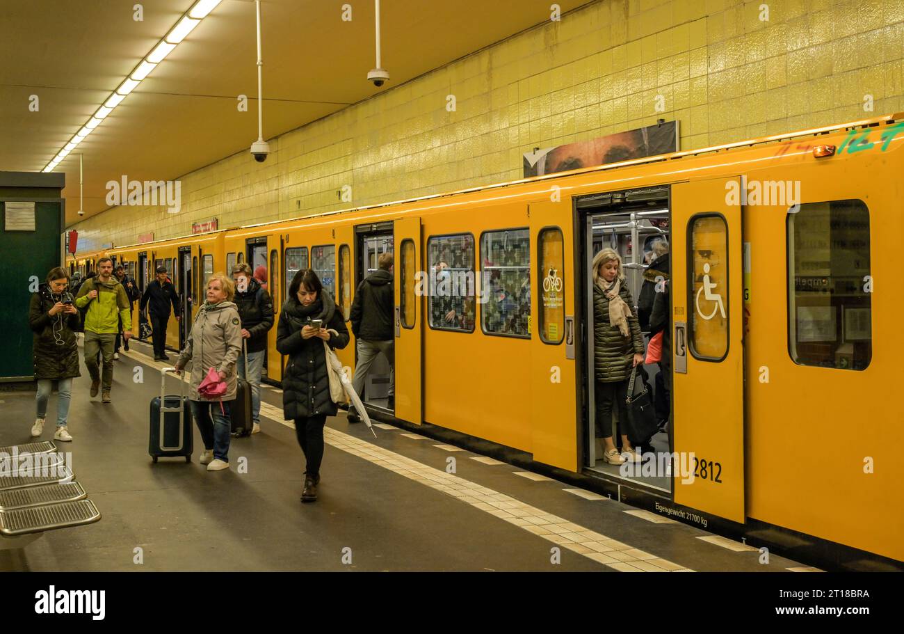 U bahn linie u6 hi-res stock photography and images - Alamy
