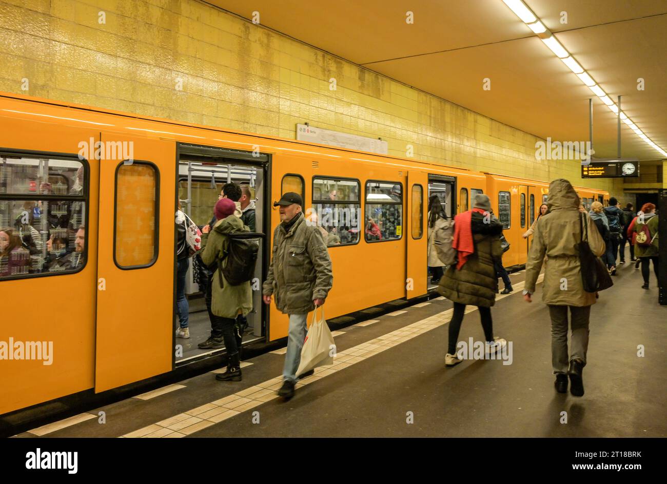 U bahn linie u6 hi-res stock photography and images - Alamy