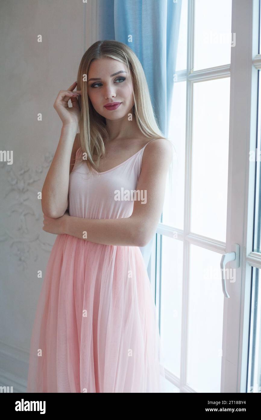 Lady indoor hi-res stock photography and images - Alamy