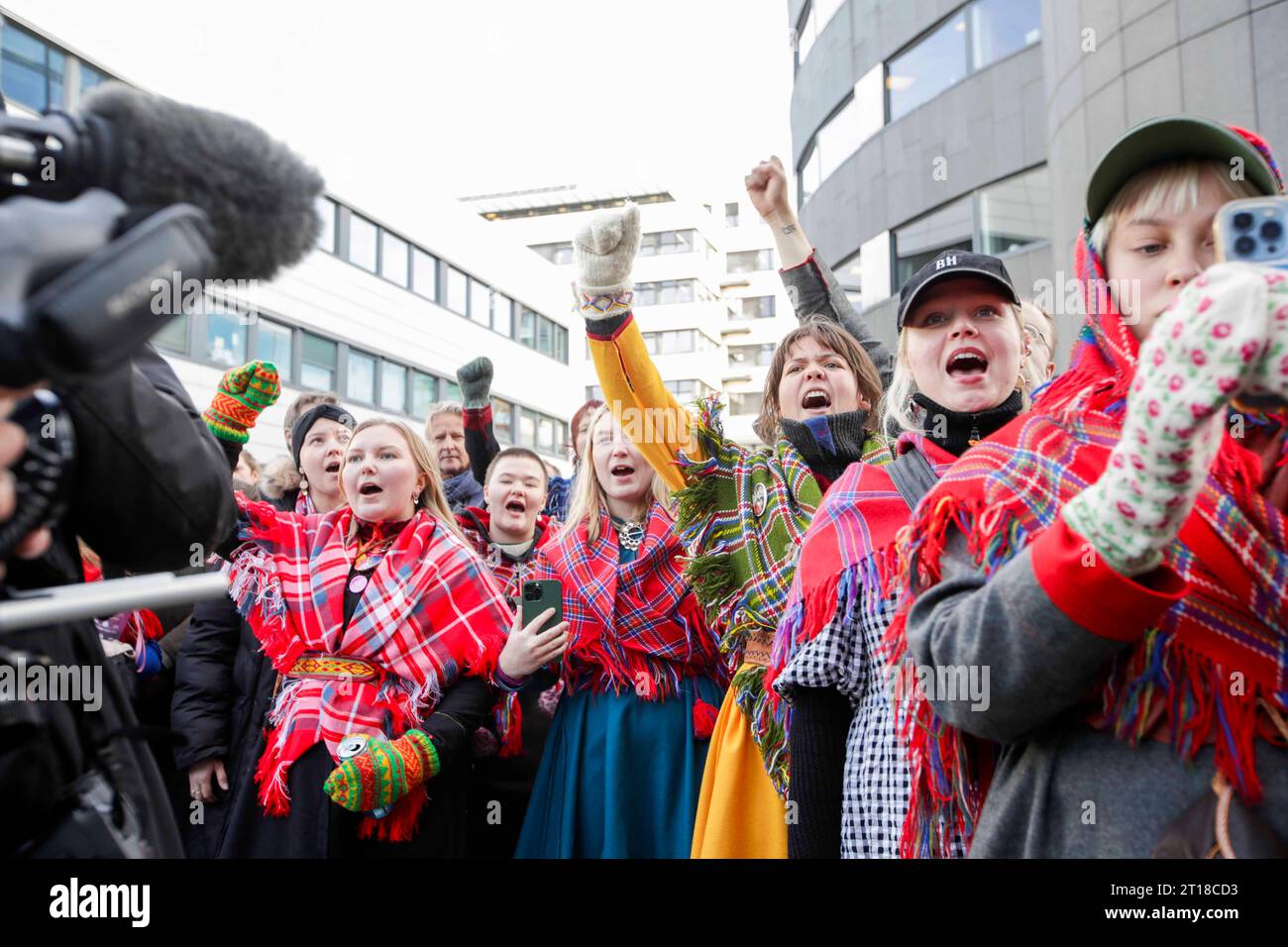 Oslo 20231012.The Fosen campaigners are demonstrating outside Statkraft ...