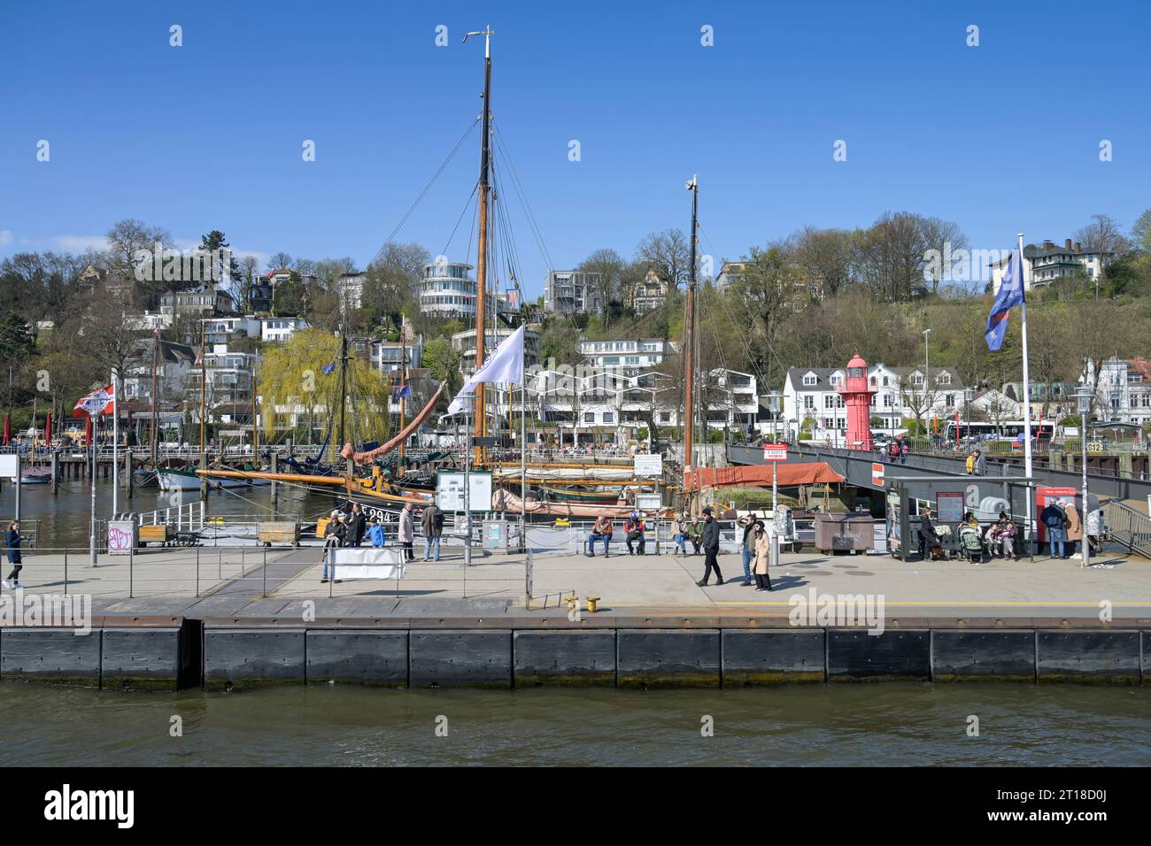 Schiffsanleger, Kai, Museumshafen Övelgönne, Hamburg, Deutschland Stock ...