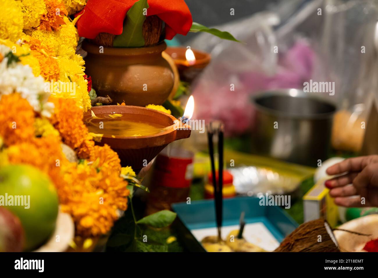 Flowers for prayer hi-res stock photography and images - Alamy