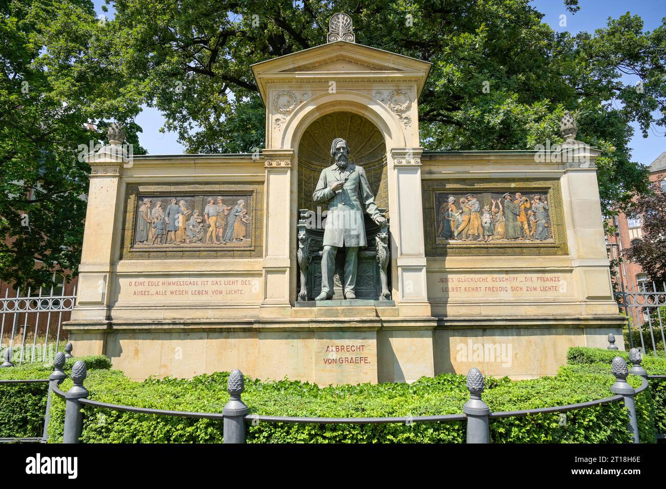 Denkmal, Albrecht von Graefe, Luisenstraße, Mitte, Berlin, Deutschland ...
