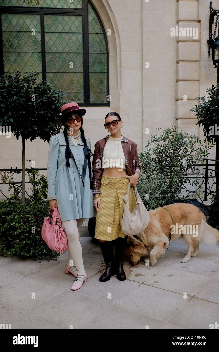 Street style, Tyche Agatha and Marine Prete Moi ta Veste arriving at ...