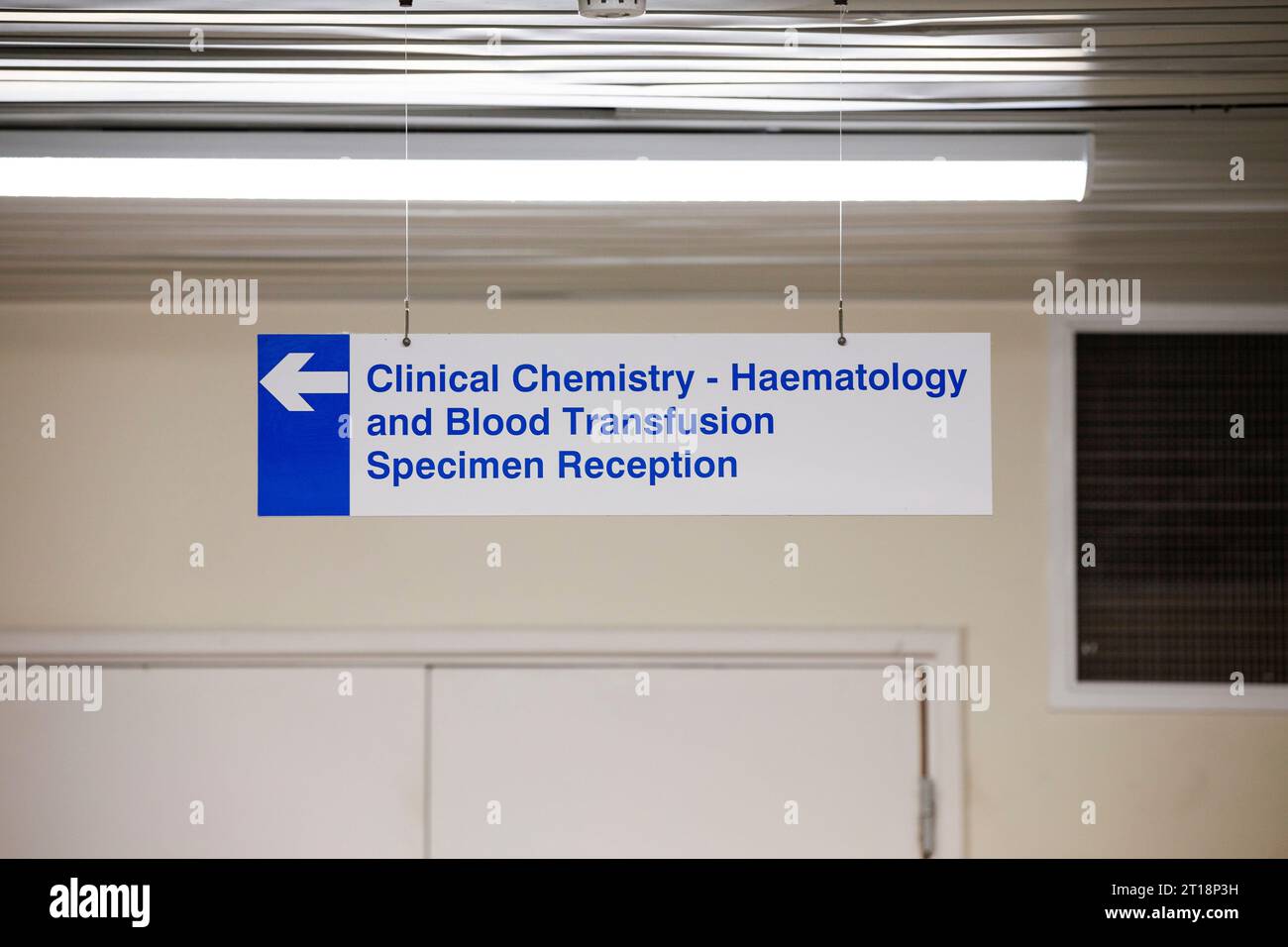 Hospital interior reception hi-res stock photography and images - Alamy