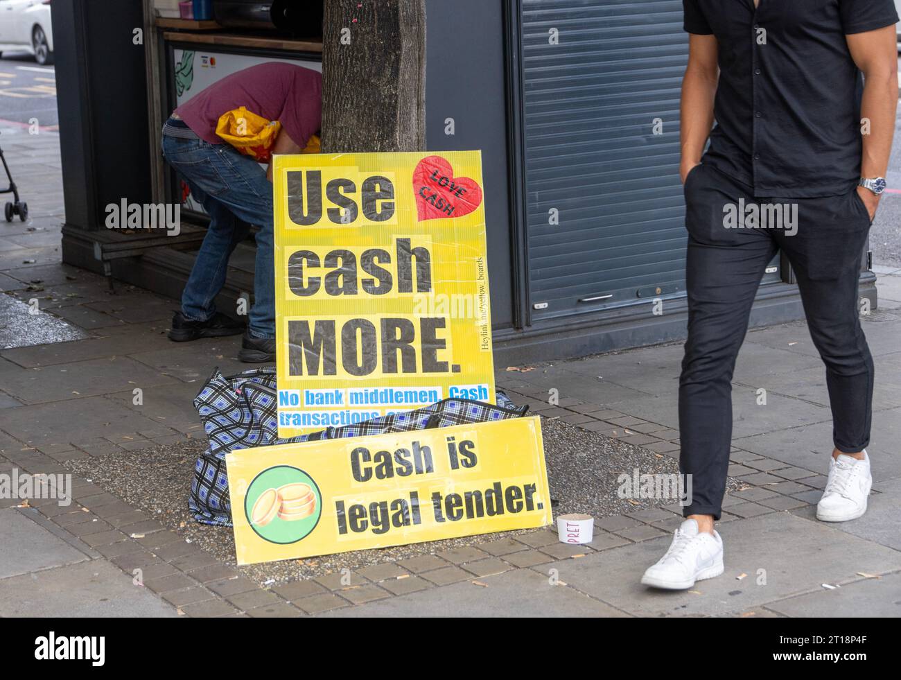 Pic shows: Demonstration at Angel Islington London to encourage people ...