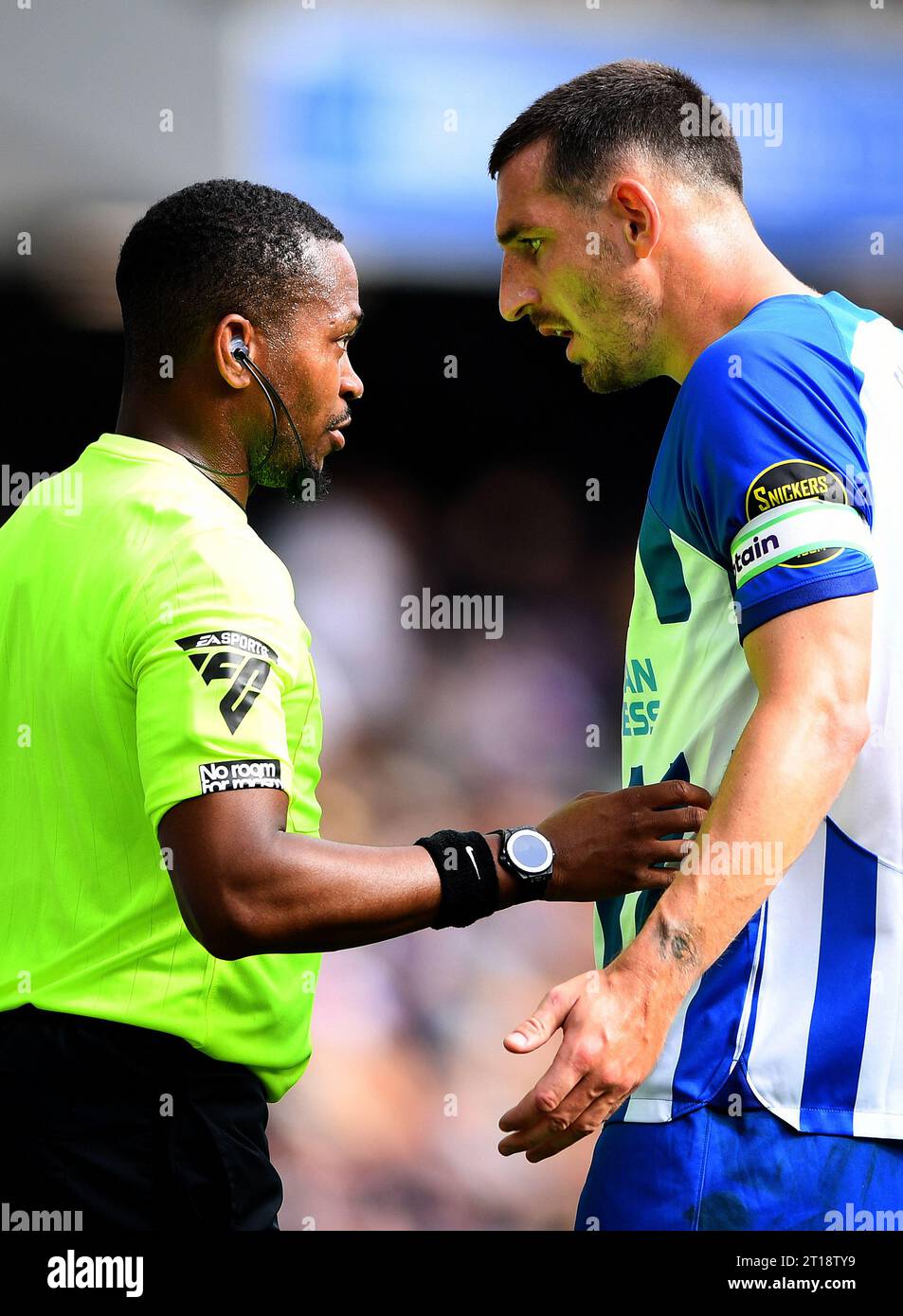 Assistant referee akil howson hi-res stock photography and images - Alamy
