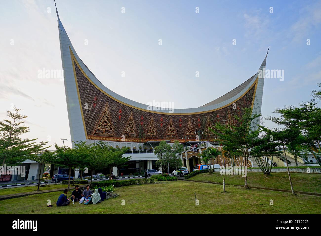 Masjid Raya Sumatera Barat, West Sumatera Great Mosque, Padang, West ...