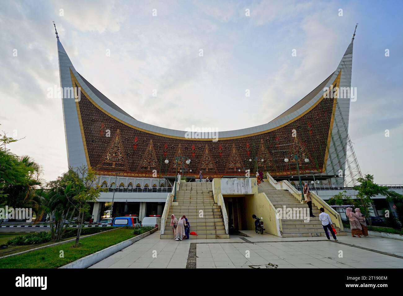 Masjid Raya Sumatera Barat, West Sumatera Great Mosque, Padang, West ...