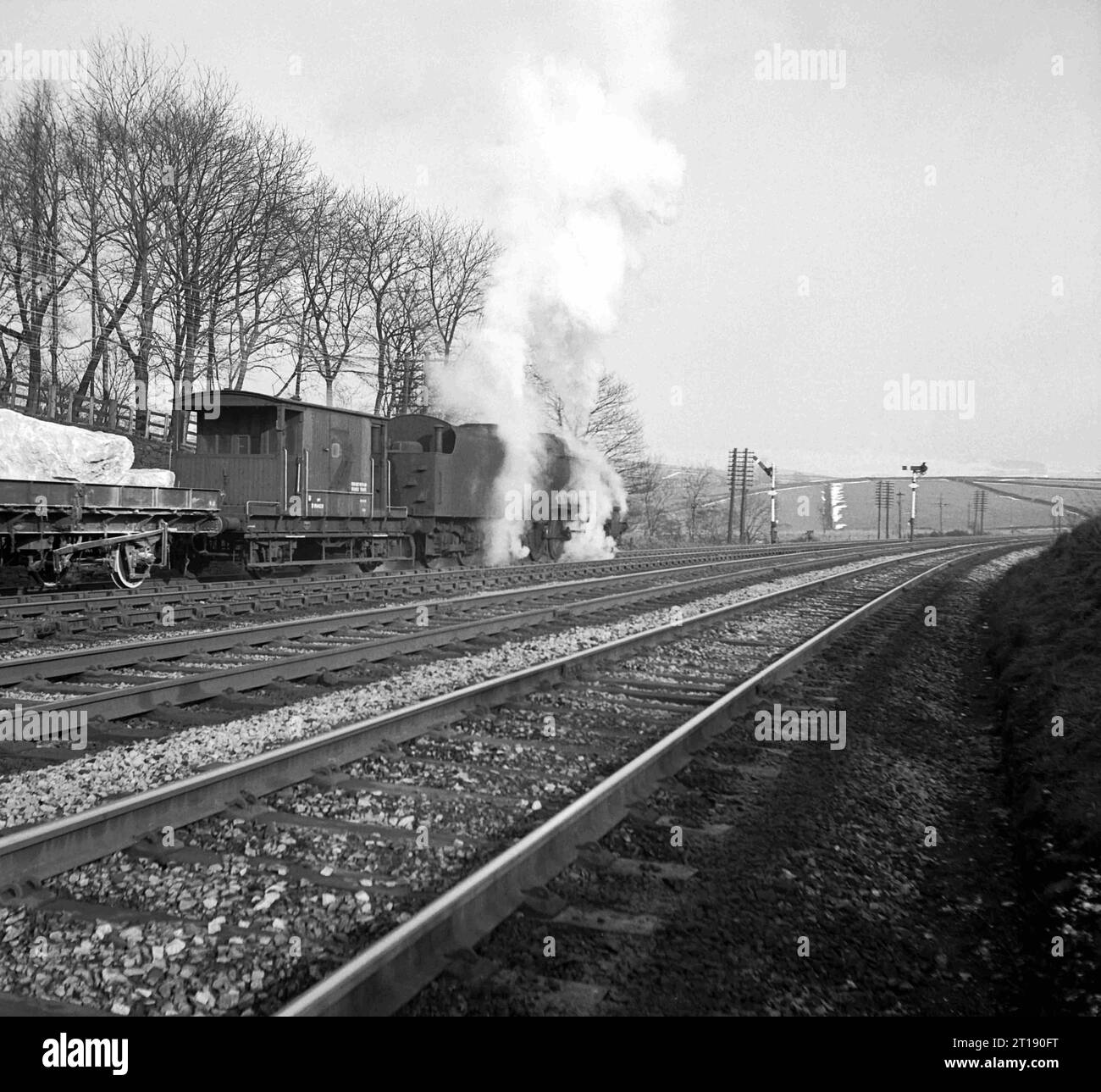 Chinley train hi-res stock photography and images - Alamy
