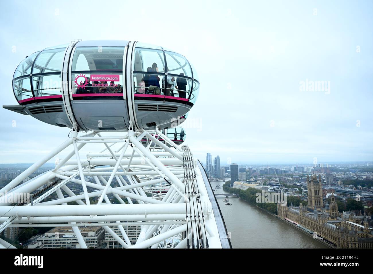 At 135m, The London Eye is the world’s largest cantilevered observation ...
