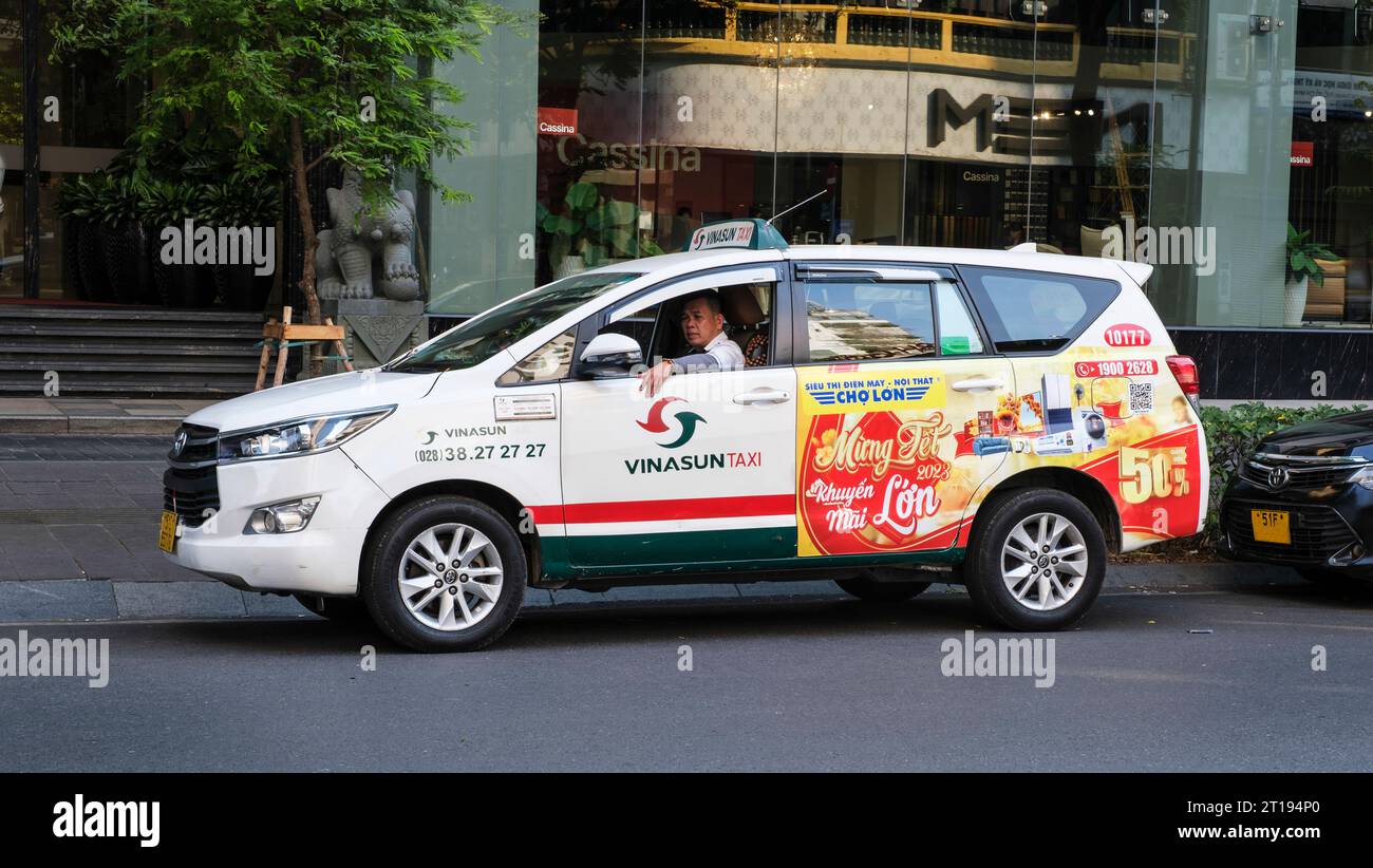 Saigon taxi hi-res stock photography and images - Alamy