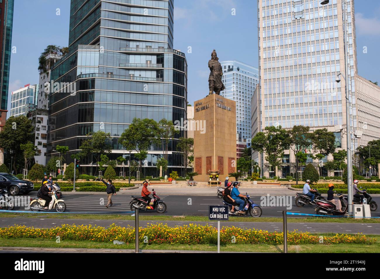 Tran Hung Dao Statue, 13th Century Military hero, Ho Chi Minh, Vietnam ...