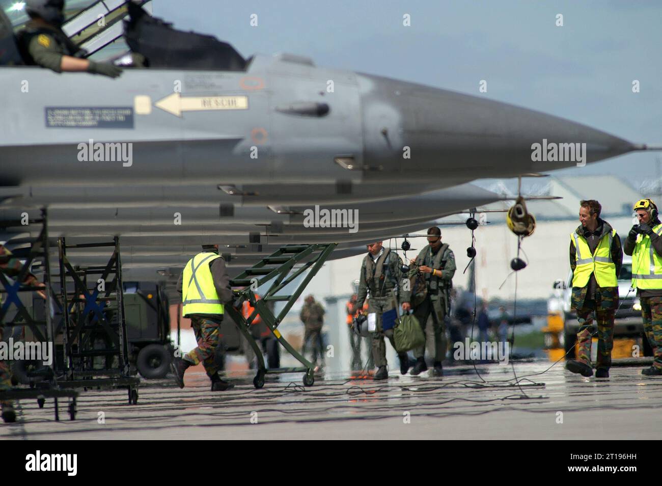 Kampfflugzeuge vom Typ Lockheed Martin F-16 Fighting Falcon der ...
