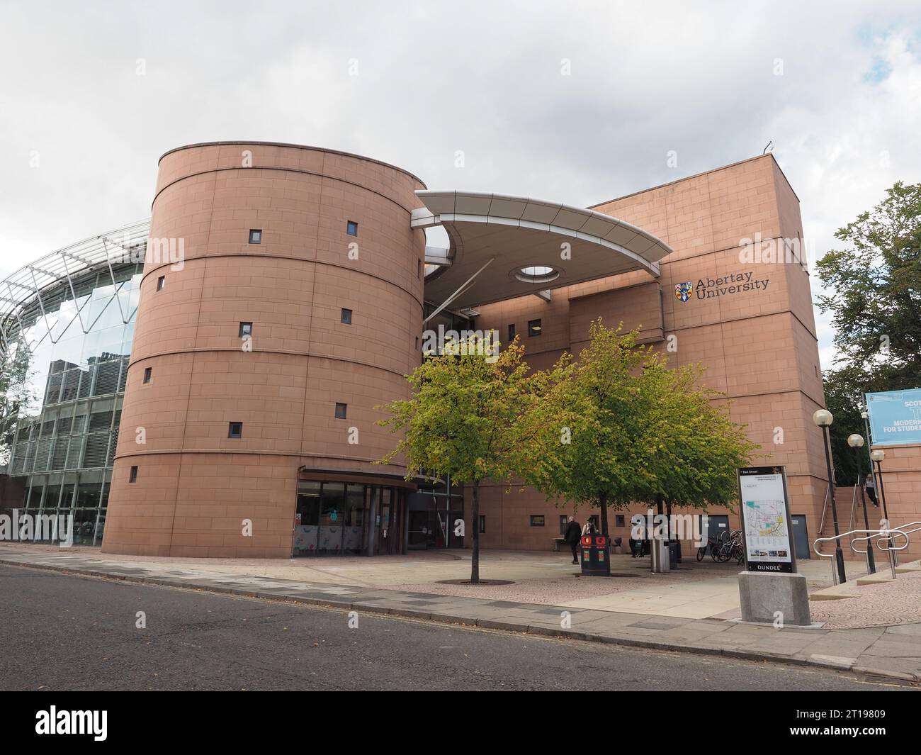 DUNDEE, UK - SEPTEMBER 12, 2023: Abertay University Stock Photo - Alamy