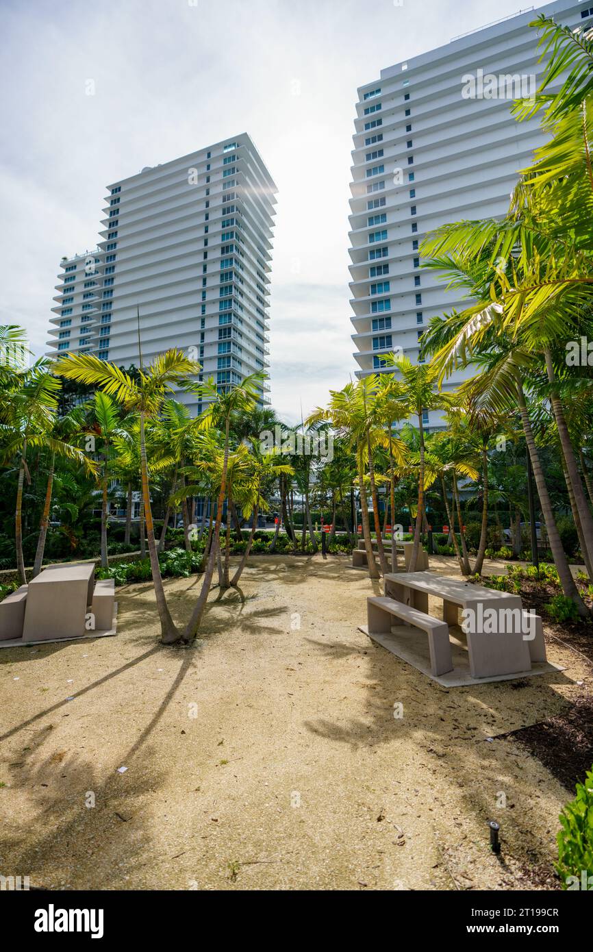 Canopy park miami beach vertical hi-res stock photography and images ...