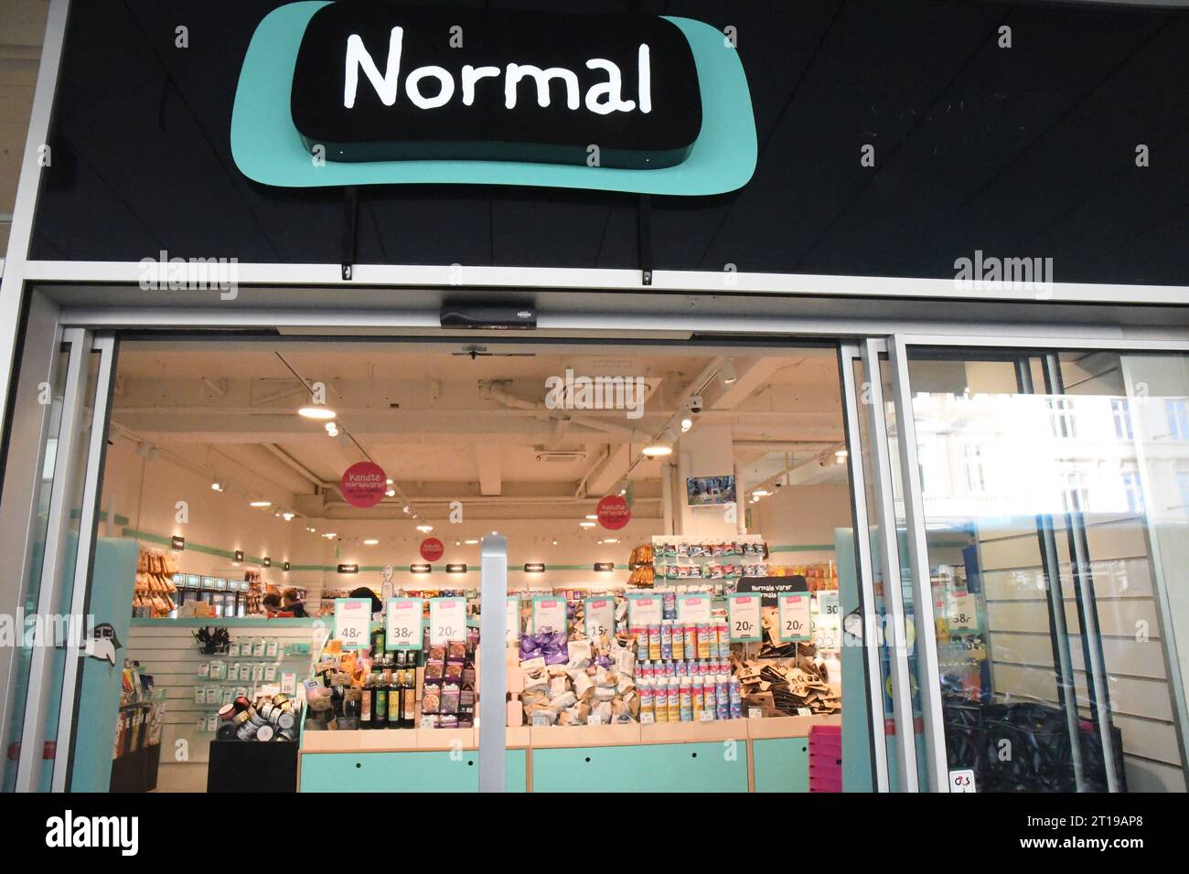 Normanormal store hi-res stock photography and images - Alamy