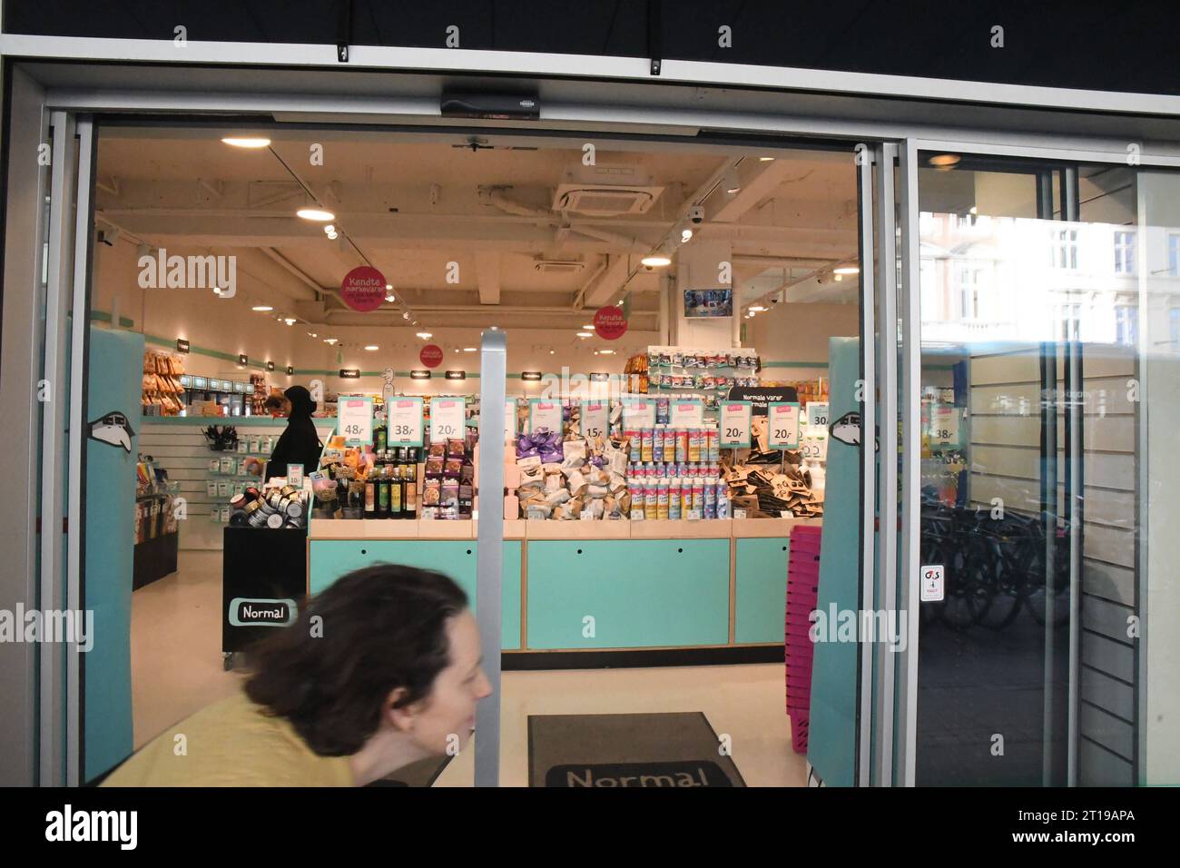 Normanormal store hi-res stock photography and images - Alamy