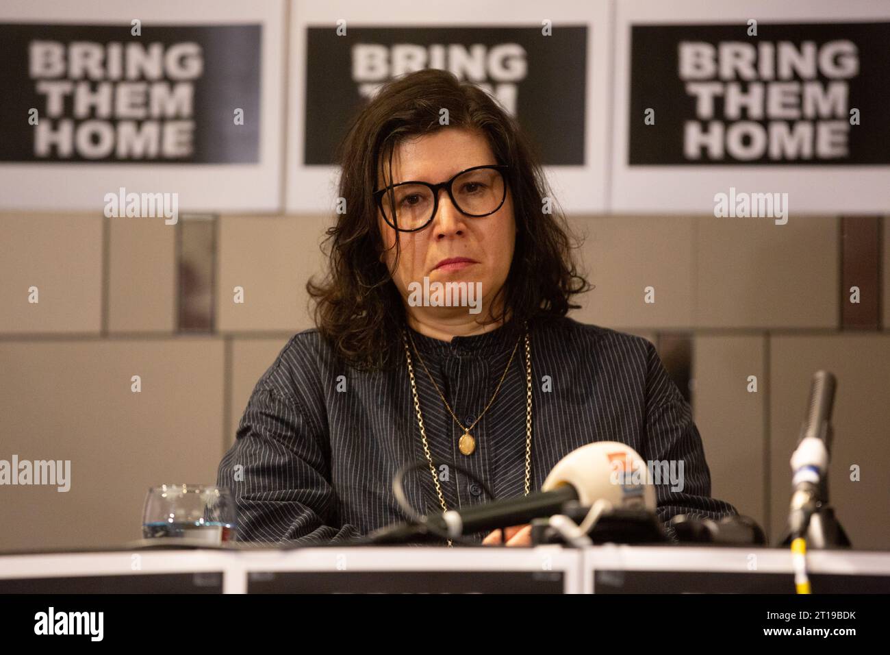 London, England, UK. 12th Oct, 2023. SHARON LIFSCHITZ, an artist and ...