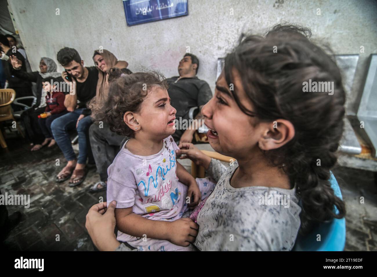 Rafah, Palestinian Territories. 12th Oct, 2023. Palestinian children ...