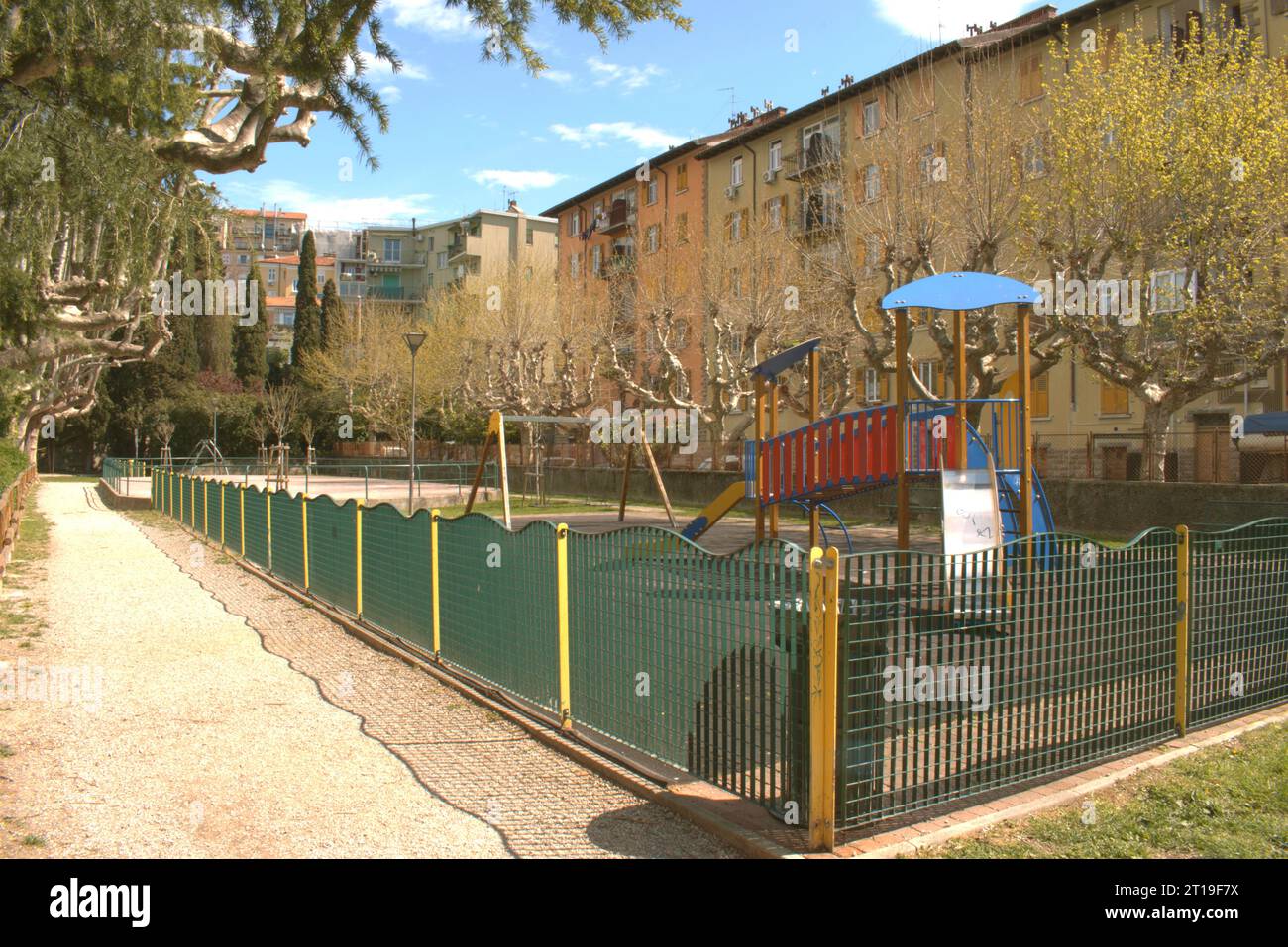 Children playing playground city hi-res stock photography and images - Alamy