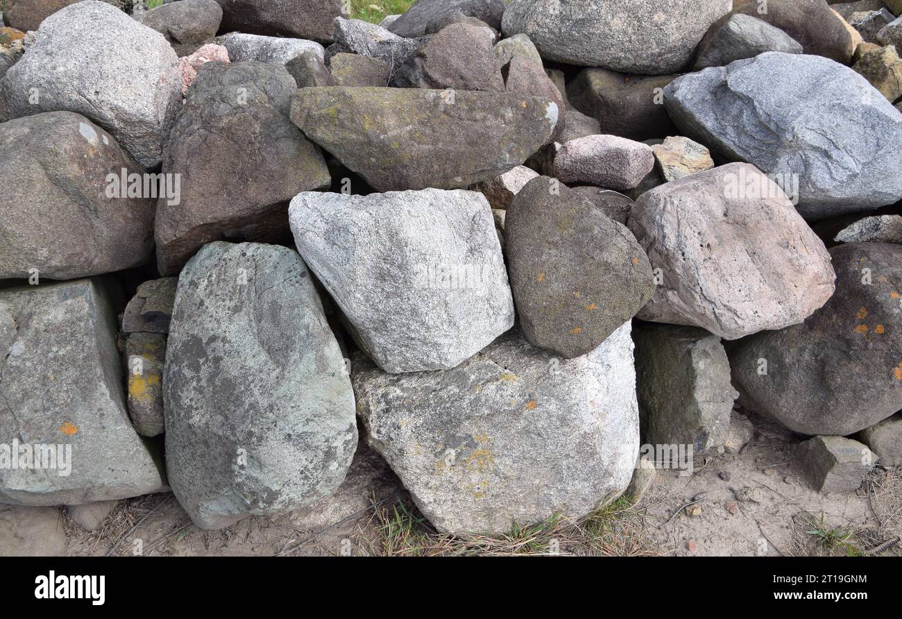 Rocks fence hi-res stock photography and images - Alamy
