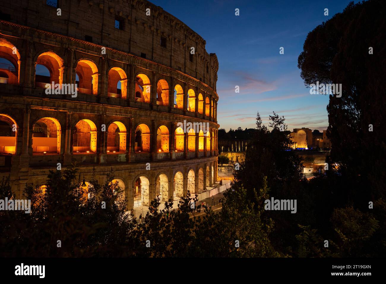 Amphitheater lights hi-res stock photography and images - Alamy