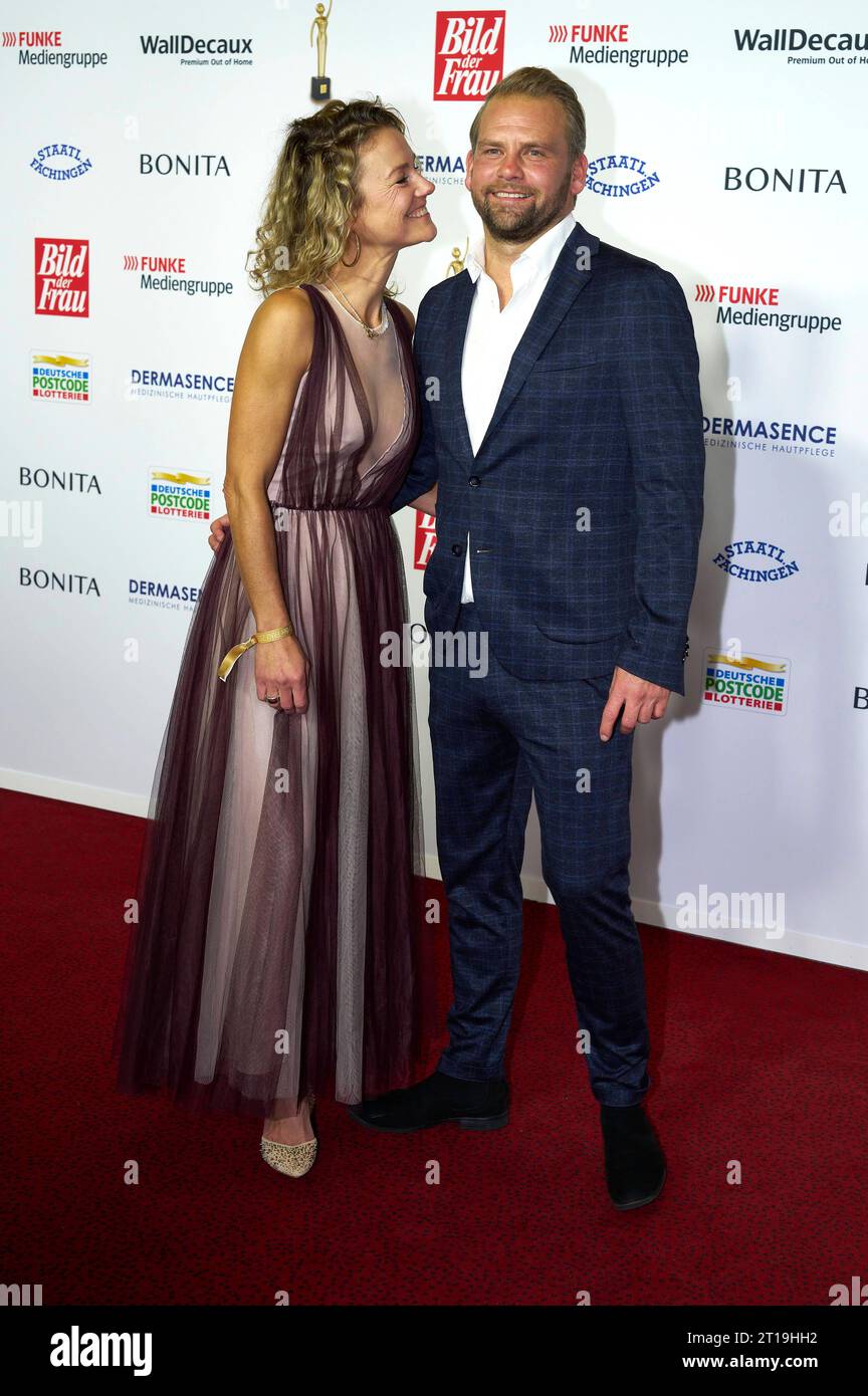 Rhea Harder-Vennewald mit Ehemann Jörg Vennewald bei der 16. Verleihung der Goldenen Bild der ...