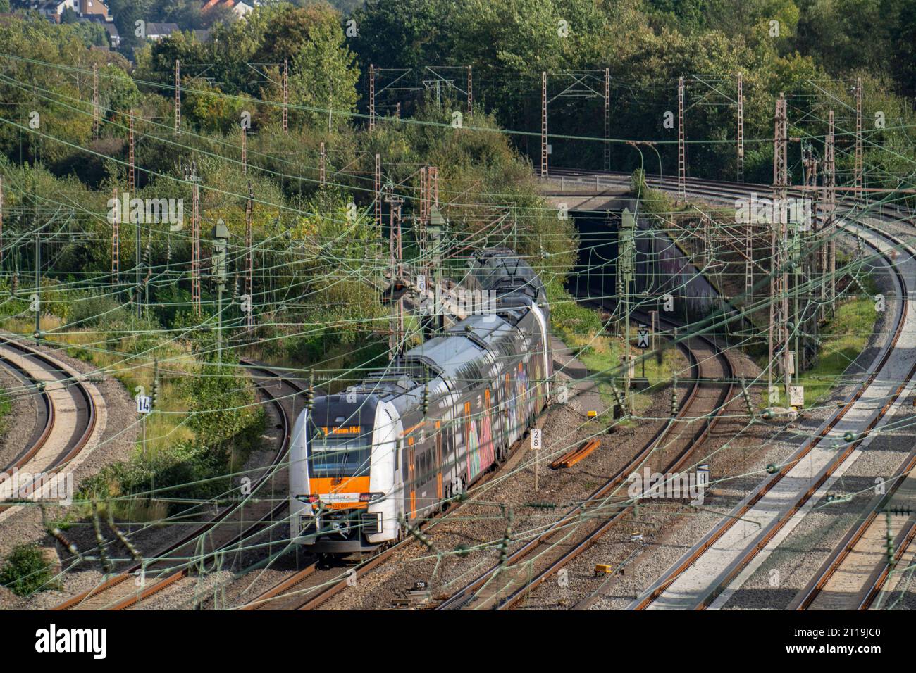 Gleisanlagen vor dem Hauptbahnhof Essen, 7 Schienenstränge parallel ...