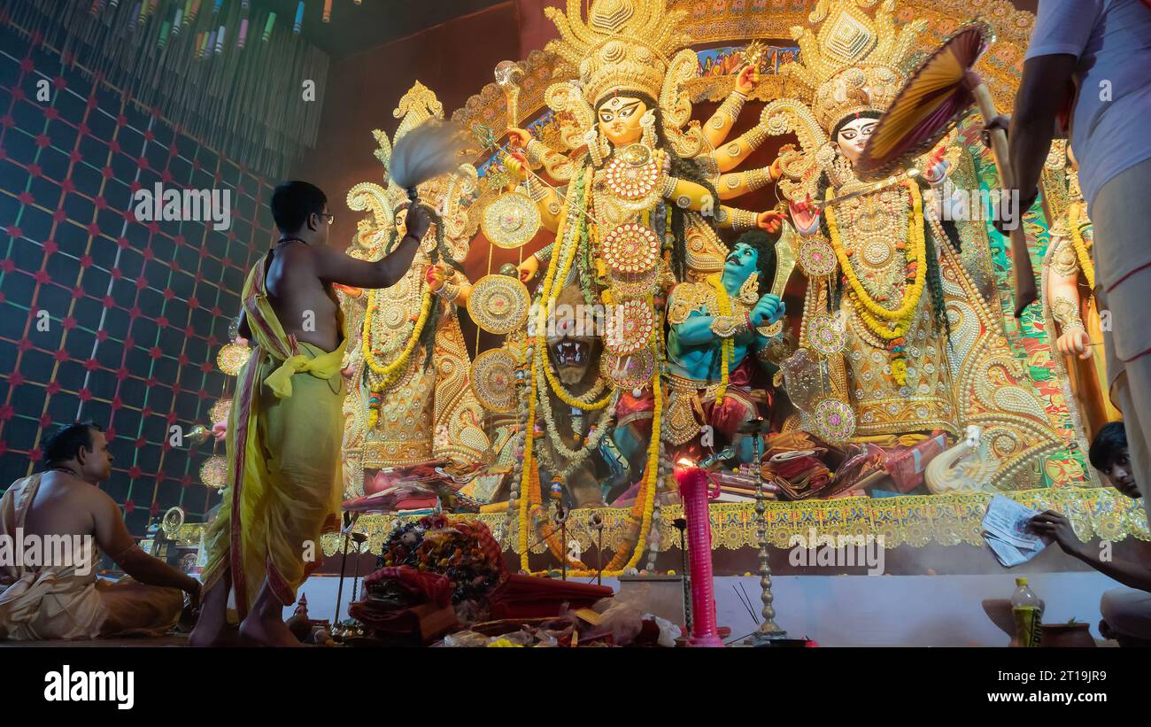 Howrah, West Bengal, India - 5th October, 2022 : Hindu Priest ...
