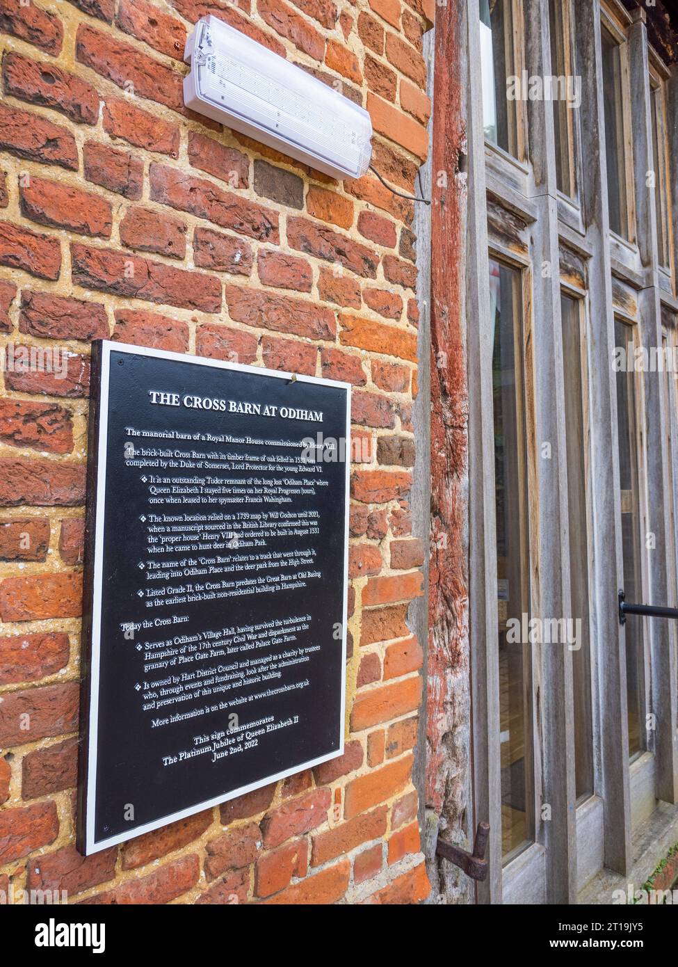 Cross barn hi-res stock photography and images - Alamy