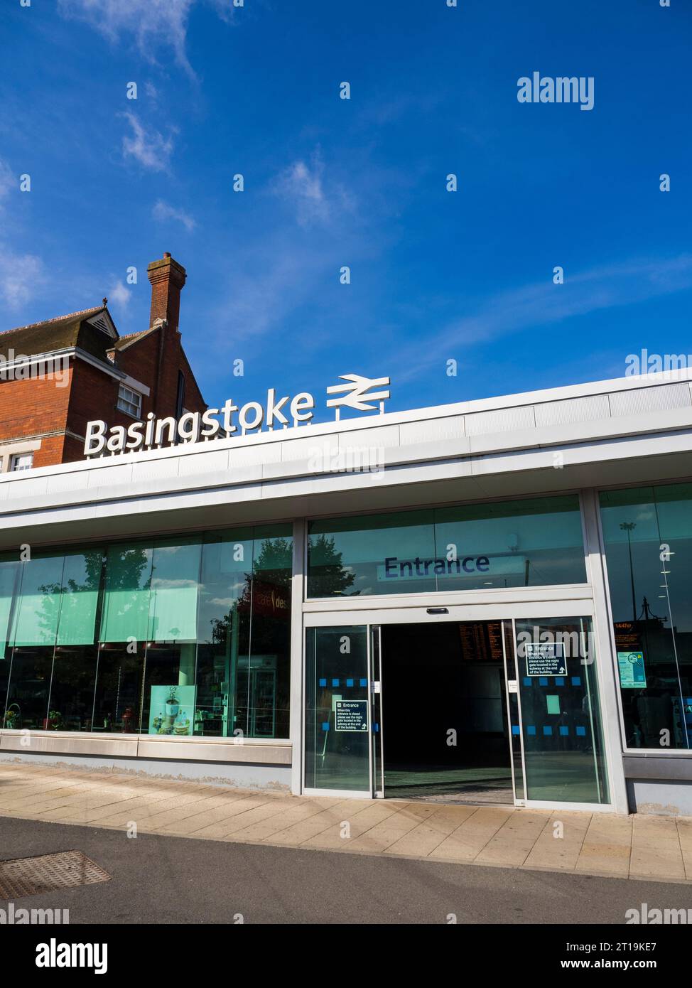 Entrance to Basingstoke Railway Station, Basingstoke, Hampshire ...